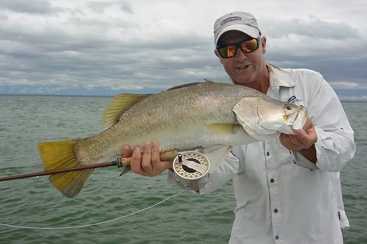 PINK THING FLY - SL12 2/0 – Saltwater Flies Australia